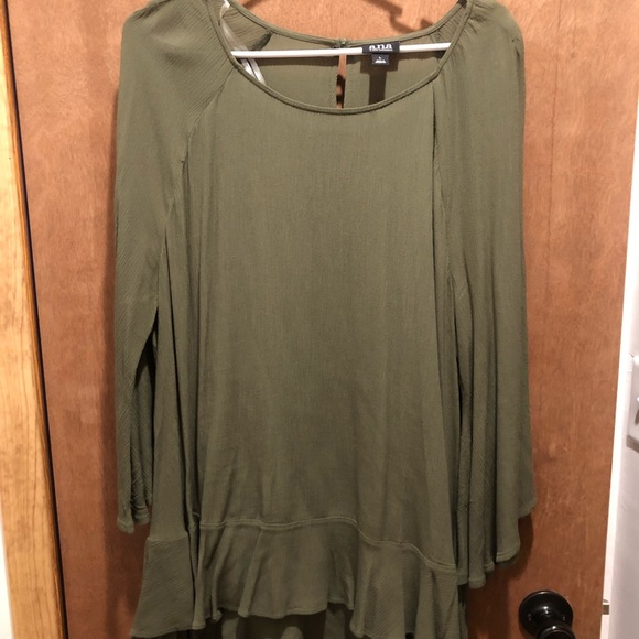 a.n.a | Tops | Womens Army Green Top | Poshmark